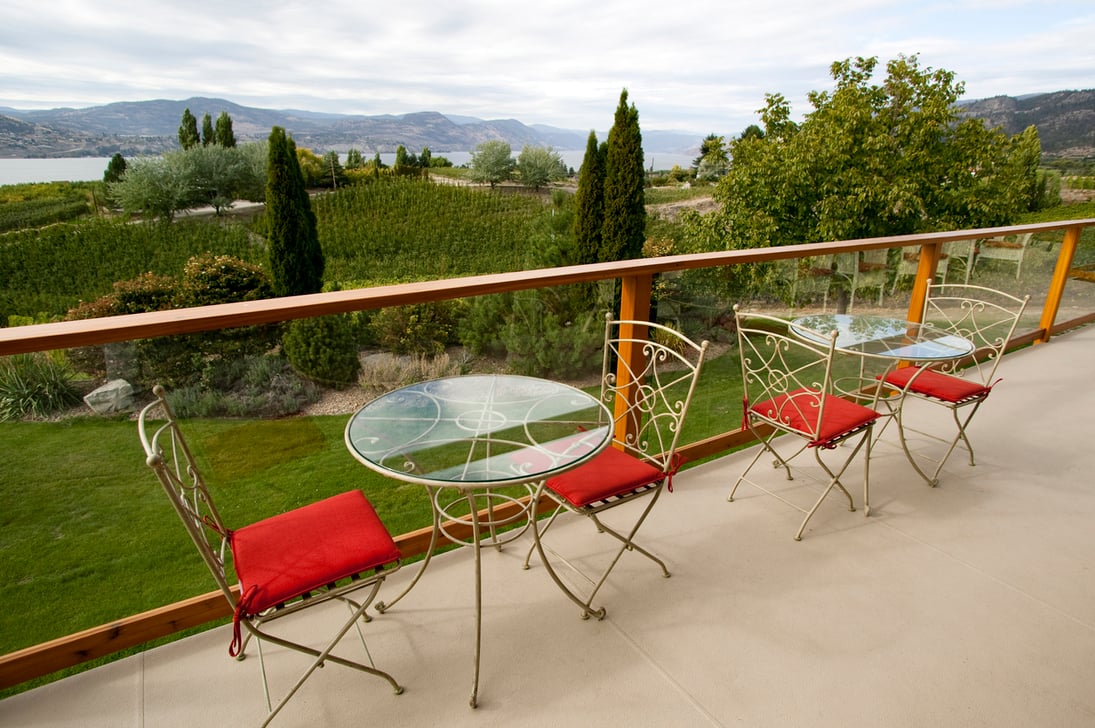 Outdoor Dining Area Setups: Substrates & Safety Signage